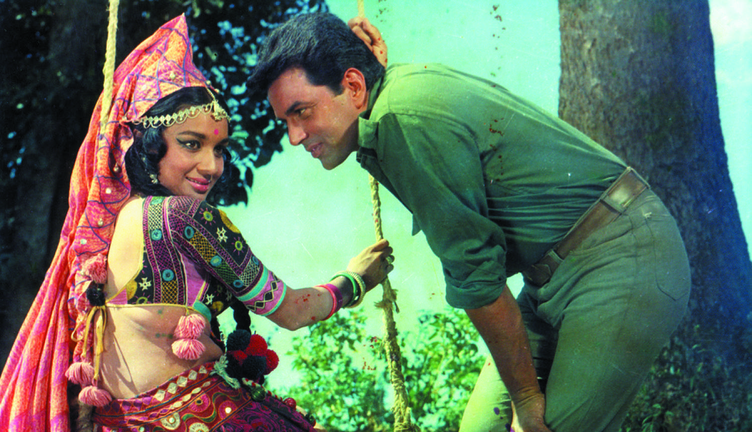 Mera Gaon Mera Desh 1971 Movie Box Office Collection, Budget and Facts ...